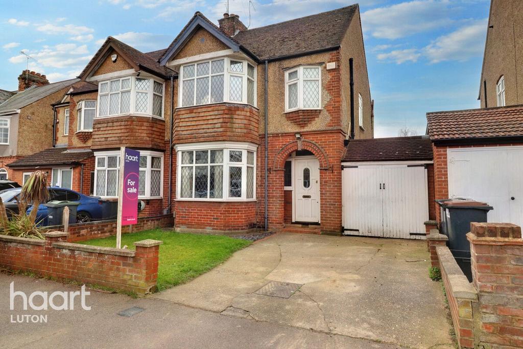 Fountains Road, Luton 3 bed semi-detached house - £450,000