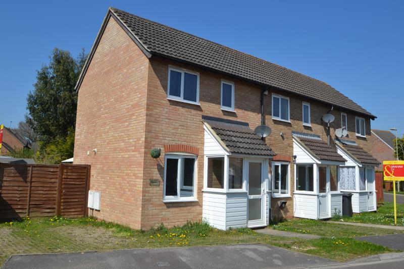 Dove Close, Andover, Hampshire, SP10 5PB 1 bed terraced house - £800 ...