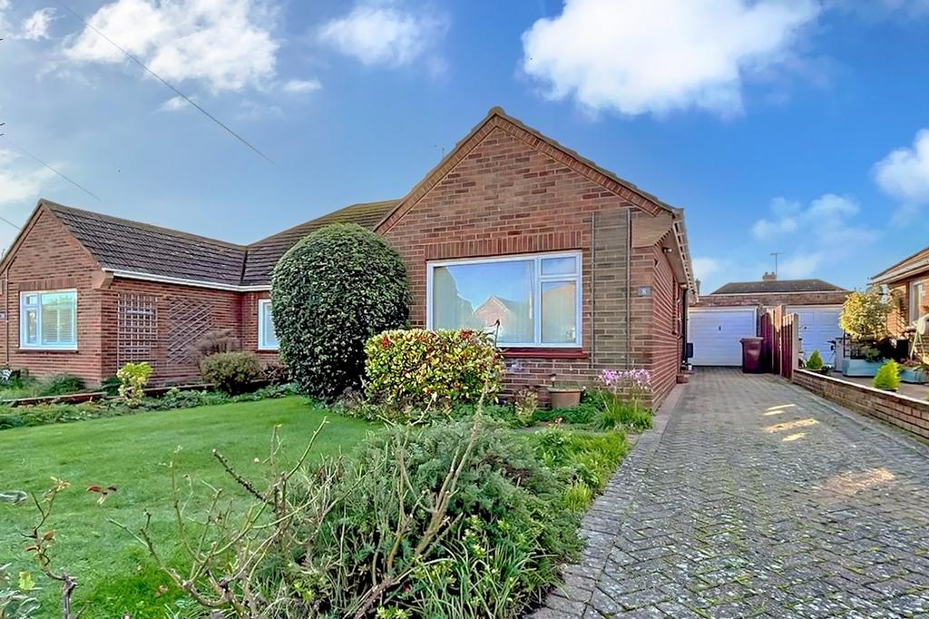 Chiltern Close East Preston West Sussex 3 Bed Bungalow For Sale £