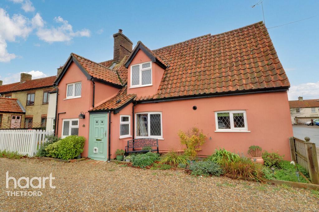 Queensway, Mildenhall 2 bed cottage - £250,000