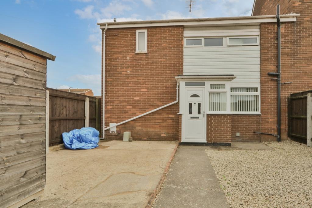 Malpas Close, Bransholme, Hull, HU7 4HH 2 bed end of terrace house - £ ...