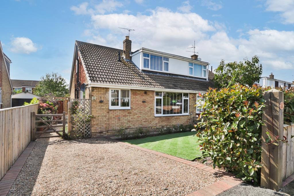 Marritt Way, Keyingham, Hull, East... 3 bed semi-detached bungalow - £ ...