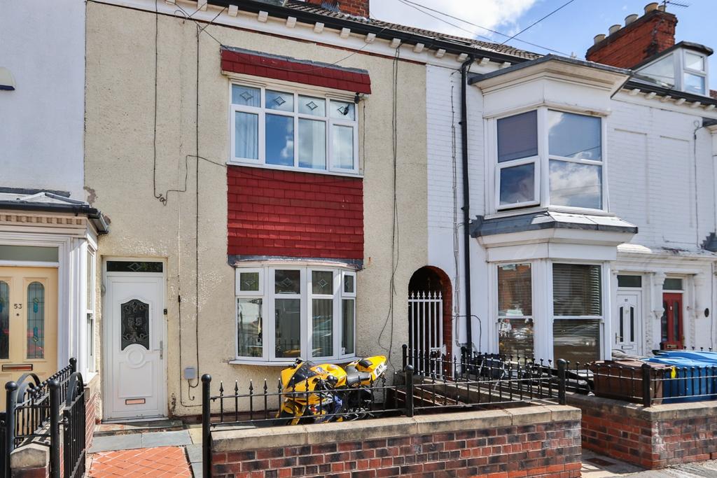 Plane Street, Hull, East Riding of... 2 bed terraced house - £95,000