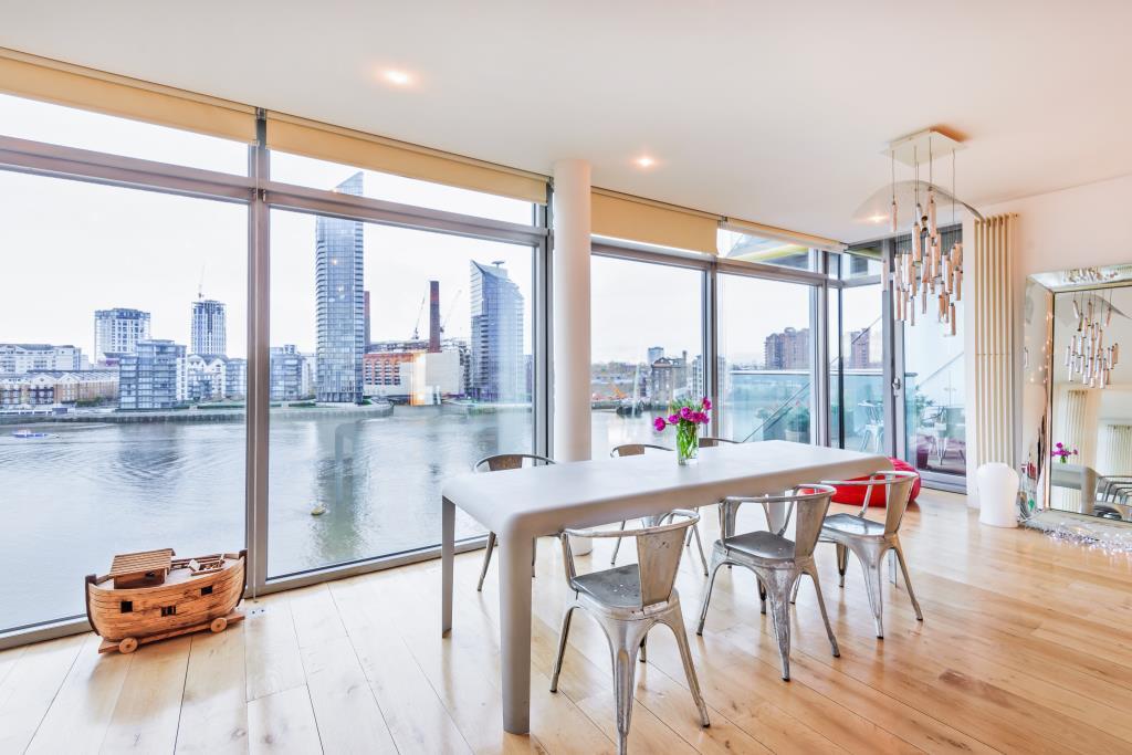 Montevetro, Battersea Church Road, SW11, London, SW11 3 bed flat for ...