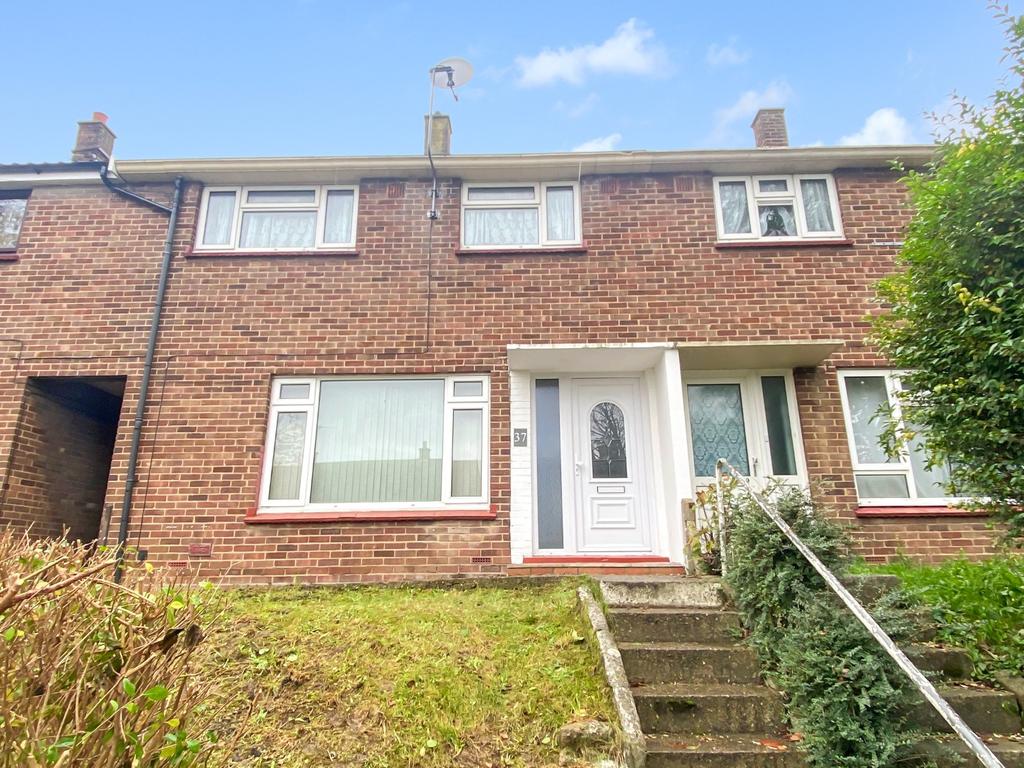 St. Gregorys Crescent, Gravesend, Kent, DA12 4JS 3 bed semi-detached ...