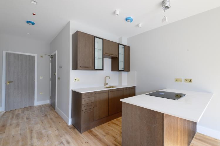 Dalton Street London SE27 2 bed apartment - £2,650 pcm (£612 pw)