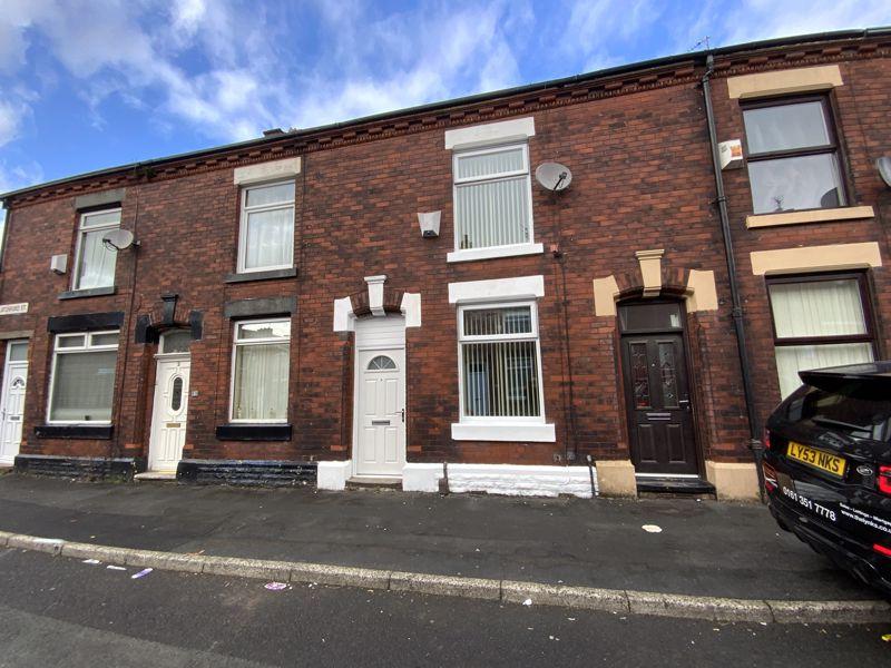 Latchford Street, Ashton-Under-Lyne 2 bed terraced house - £775 pcm (£ ...