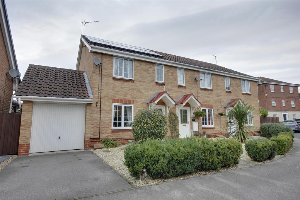 Everthorpe Close, Brough 3 bed end of terrace house for sale - £245,000