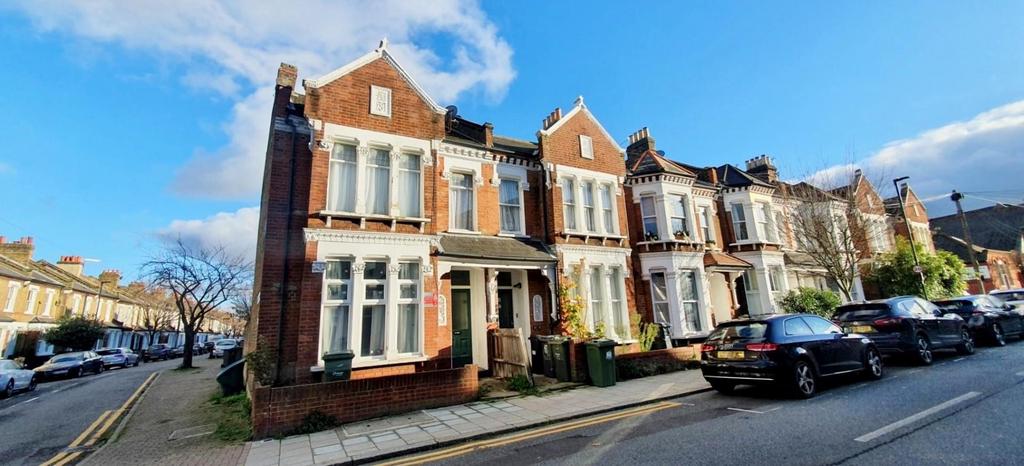 Lyham Road, London, SW2 5DS 4 bed end of terrace house - £900,000