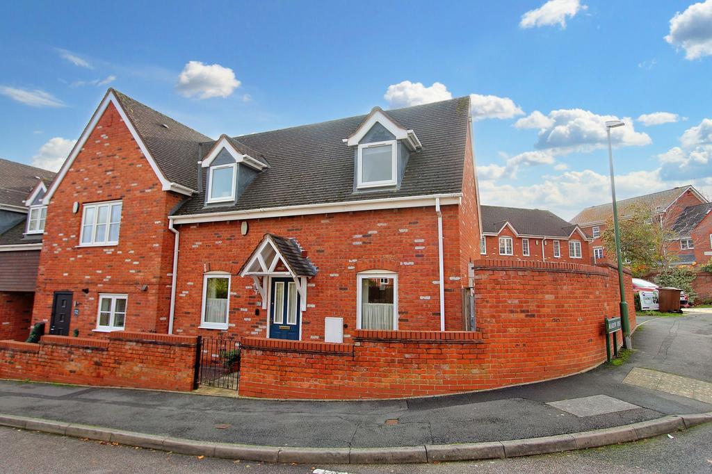 Grovefield Crescent, Balsall Common, CV7 2 bed semi-detached house - £ ...