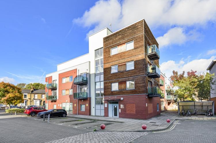 Evan Cook Close Peckham SE15 2 bed apartment - £2,000 pcm (£462 pw)