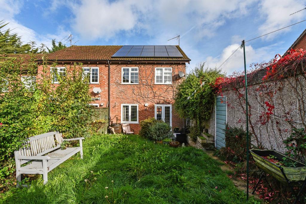 Yeomans Lane, Liphook 3 bed semi-detached house - £395,000