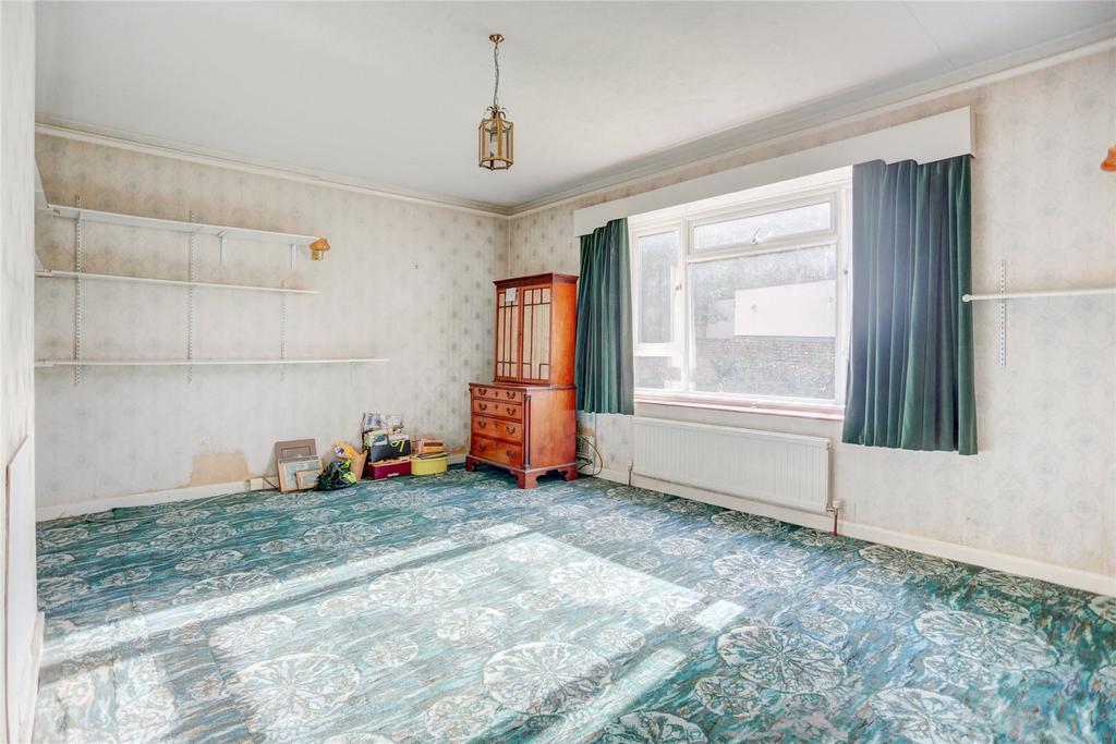 Varndean Road, Brighton, East Sussex, BN1 2 bed apartment - £240,000
