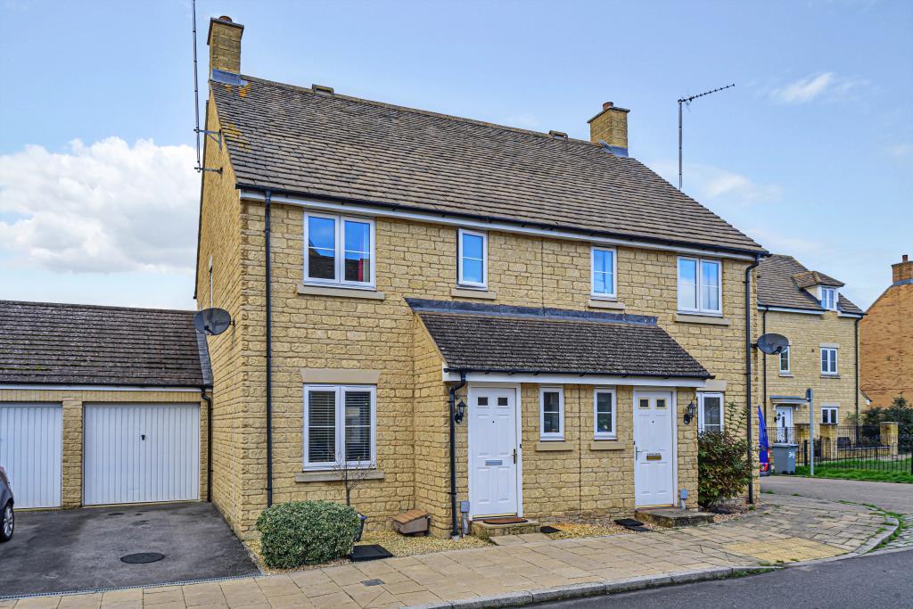 Witney Oxfordshire Ox28 3 Bed Semi Detached House For Sale £350 000