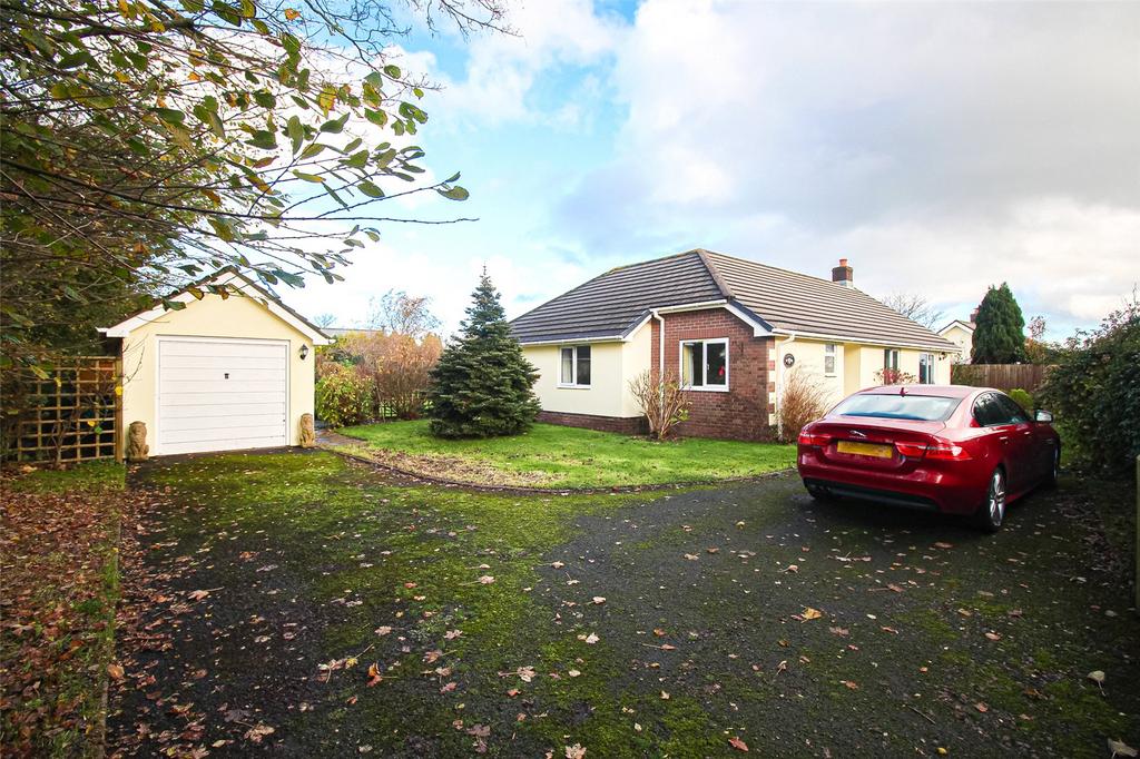 Manor Park, Woolsery, EX39 3 bed bungalow - £450,000
