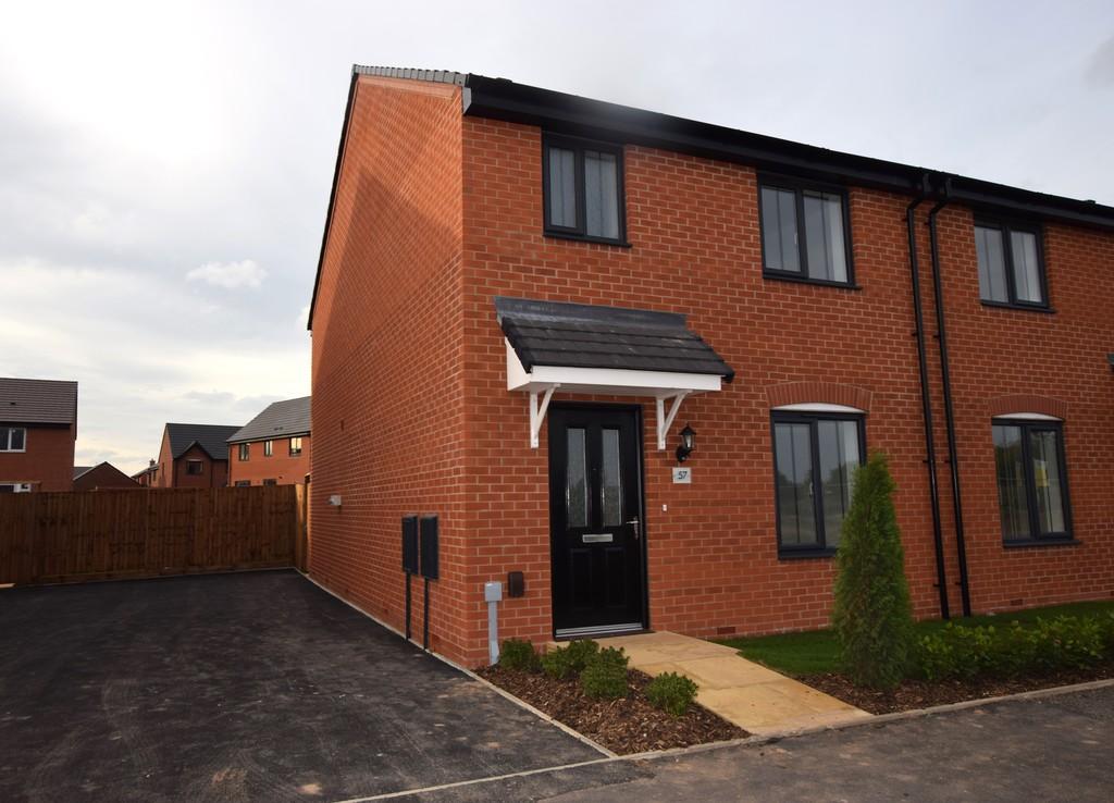 Hayloft Way, Nuneaton 3 bed semi-detached house - £1,240 pcm (£286 pw)