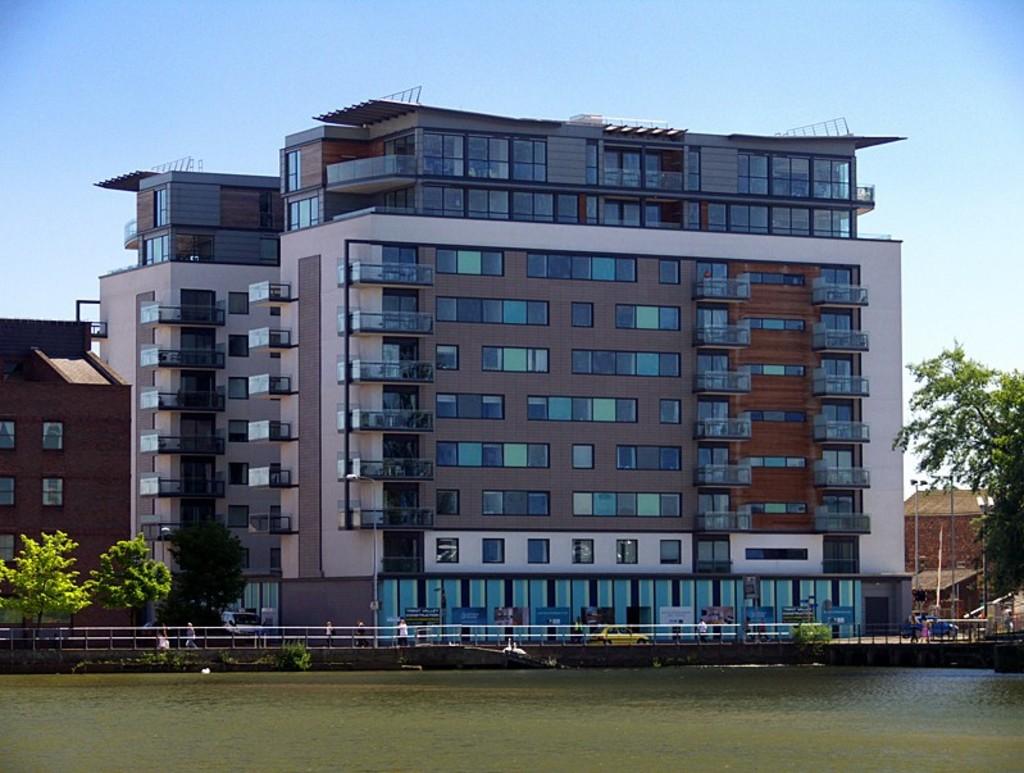 Witham Wharf, Brayford Street 1 bed apartment - £950 pcm (£219 pw)