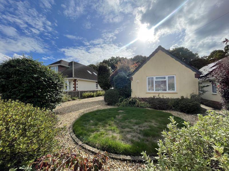 Merley Ways, Wimborne, BH21 3 bed bungalow - £500,000