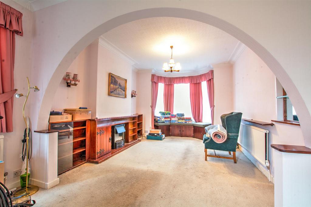 Dale Avenue, Long Eaton 3 bed semi-detached house - £215,000