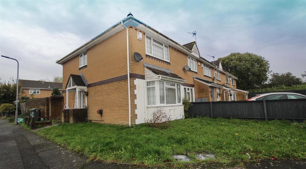 Powderham Drive, Cardiff 2 bed end of terrace house - £225,000