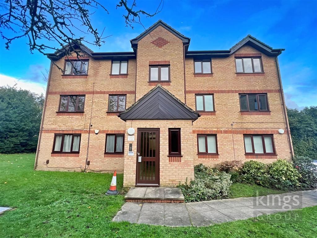 Fielders Close, Enfield 1 bed property - £260,000
