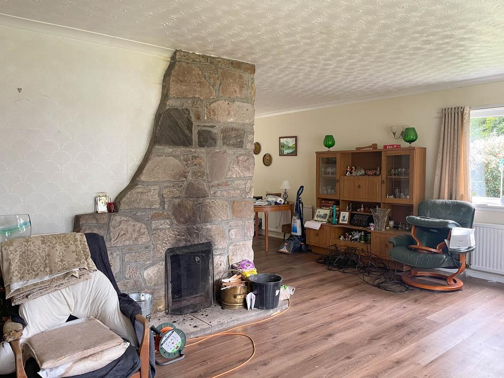 Ratagan, Glenshiel IV40 3 bed detached house - £230,000