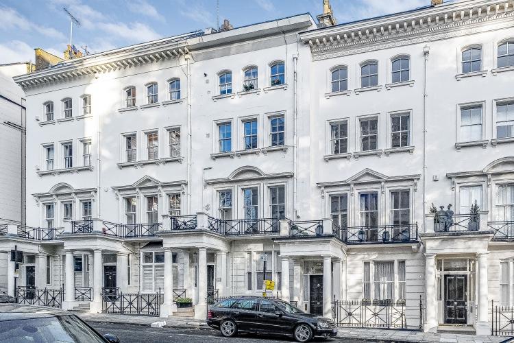 Ennismore Gardens London SW7 6 bed house to rent - £34,667 pcm (£8,000 pw)