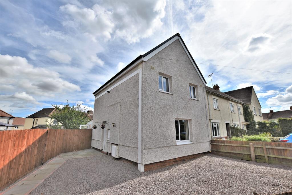 Essex Road, Stamford, PE9 3 bed end of terrace house - £240,000