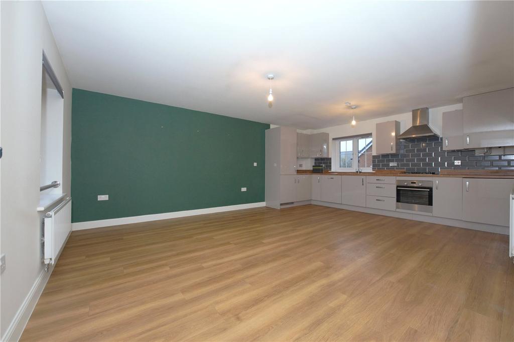 Field Close, Harrietsham, ME17 2 bed maisonette - £1,275 pcm (£294 pw)