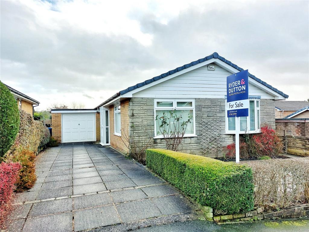 Knowl Meadow, Helmshore, Rossendale, BB4 3 bed bungalow - £350,000