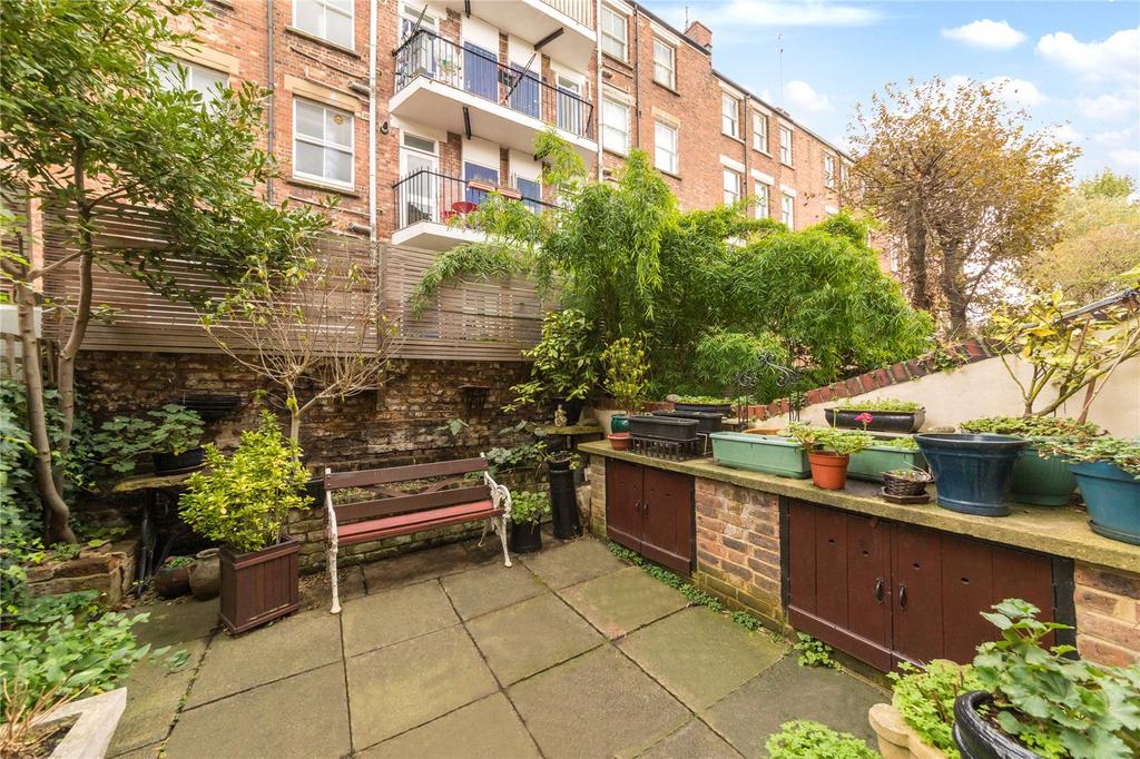 Halton Road, Islington, London 2 bed terraced house - £1,250,000