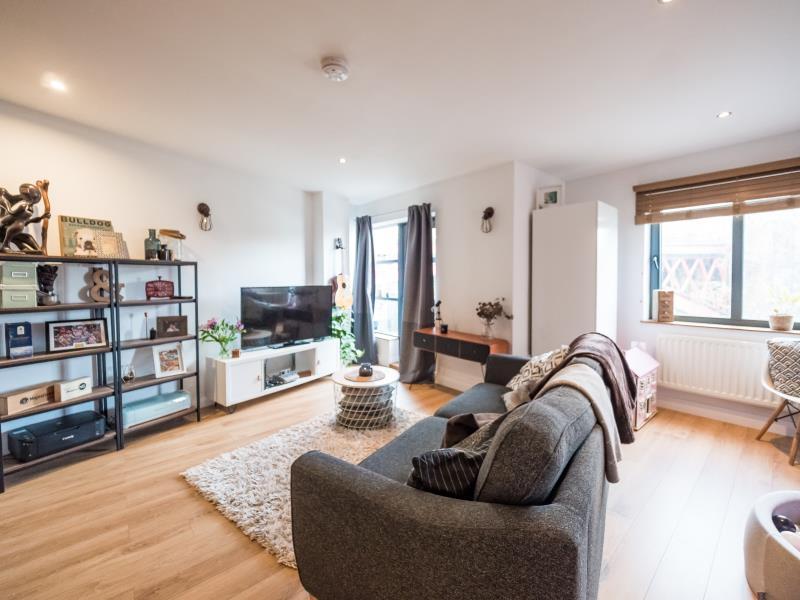 Mere House, Castlefield Locks 2 bed apartment to rent - £1,500 pcm (£ ...