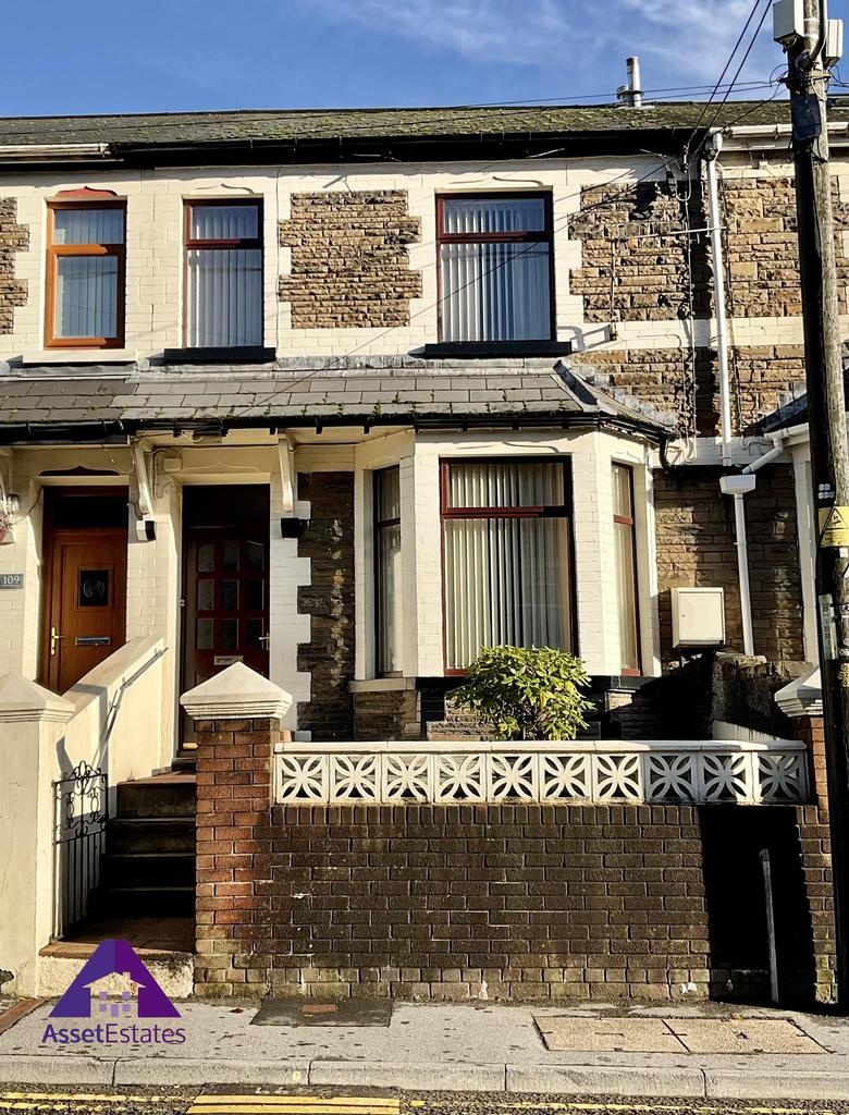 Gladstone Street, Abertillery, NP13 1NE 2 bed terraced house - £99,950