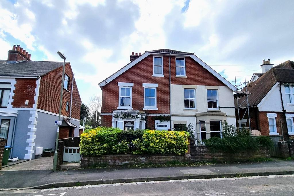 SOUTHAMPTON ROAD, FAREHAM 4 bed semi-detached house - £579,950