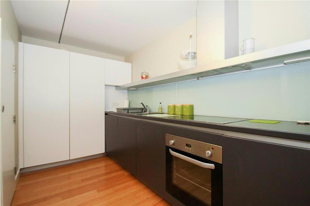 Budenberg, Woodfield Road, Altrincham 2 bed apartment - £1,050 pcm (£ ...