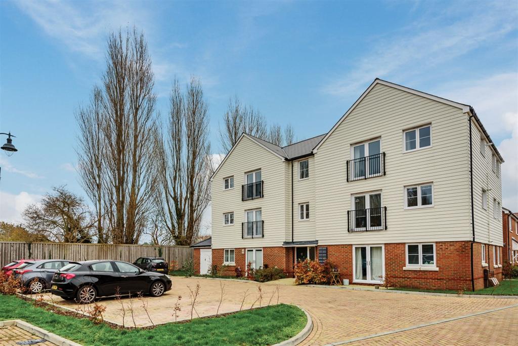 Malling Way Southbourne Emsworth Po10 2 Bed Flat For Sale £245 000