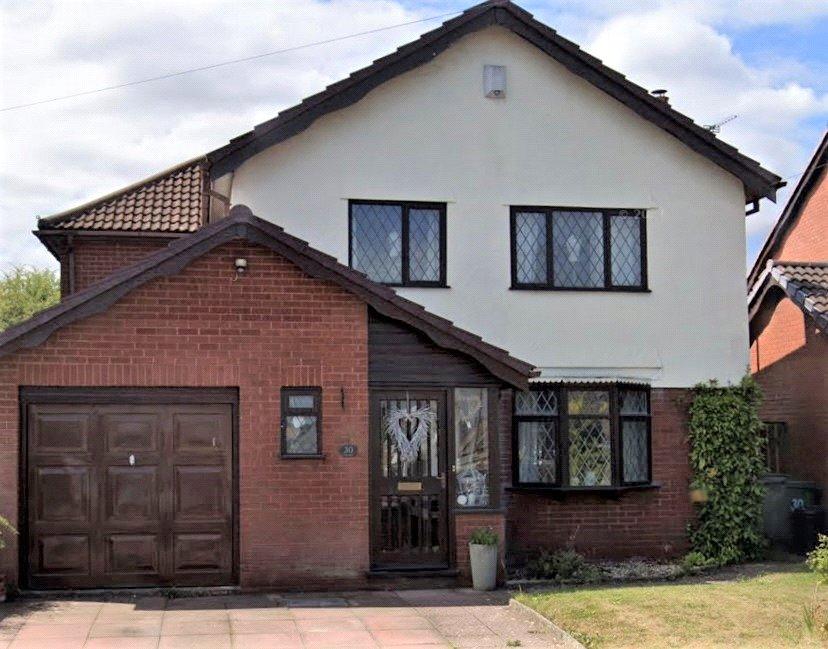 Hall Drive, Greasby, Wirral... 5 bed detached house - £435,000
