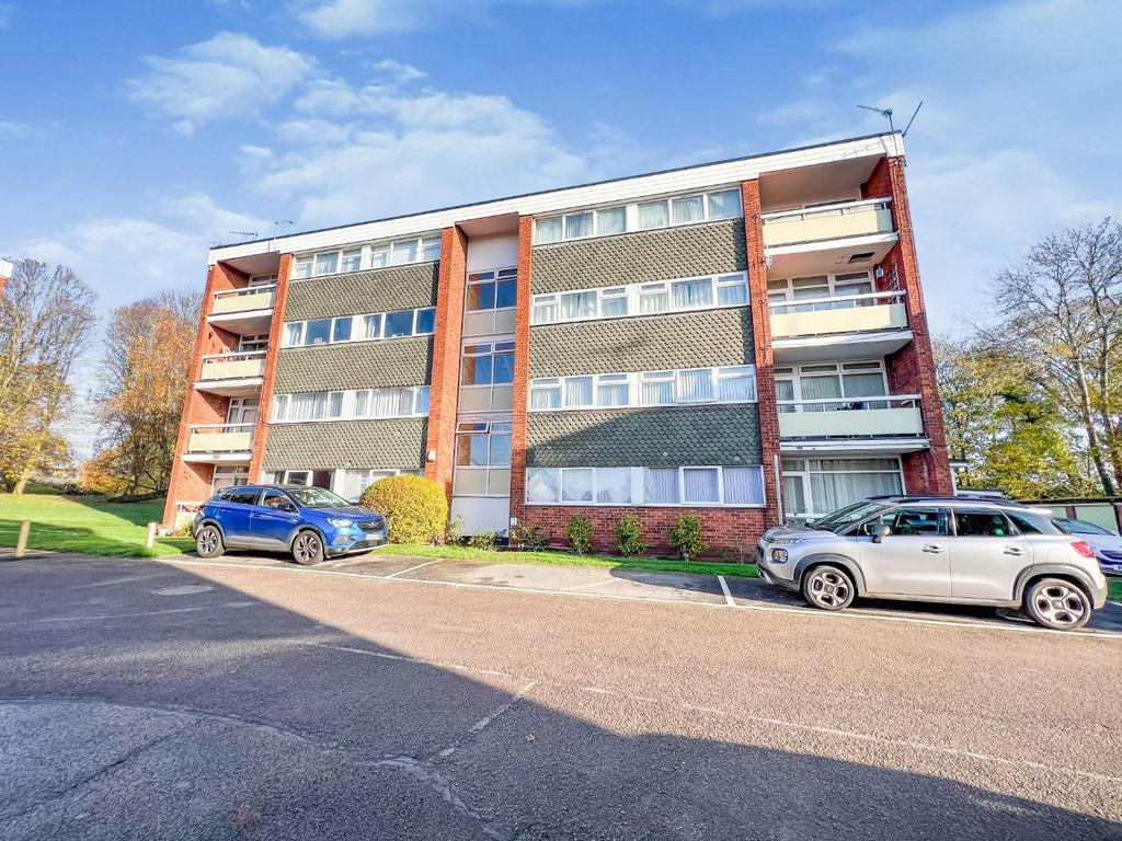 Allesley Hall Drive, Coventry 2 bed apartment - £165,000