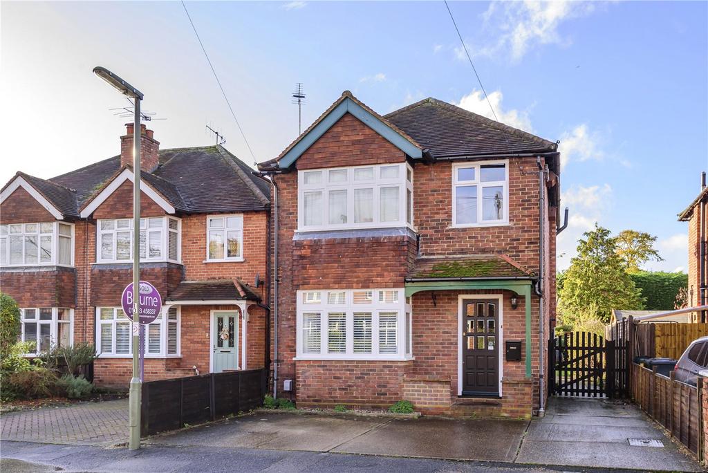 Whitemore Road, Guildford, Surrey, GU1 3 bed detached house - £600,000