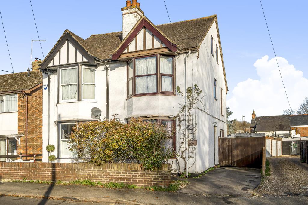 High Wycombe, Buckinghamshire, HP11 4 bed semi-detached house to rent ...