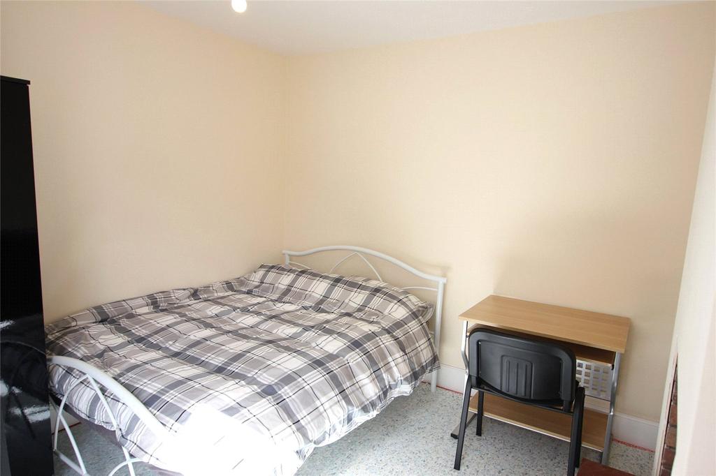 Garden Lane, Chester, CH1 2 bed end of terrace house - £185,000