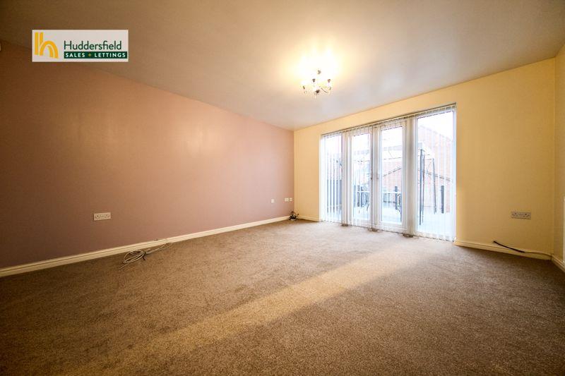 New Forest Way, Leeds 4 bed terraced house - £1,250 pcm (£288 pw)