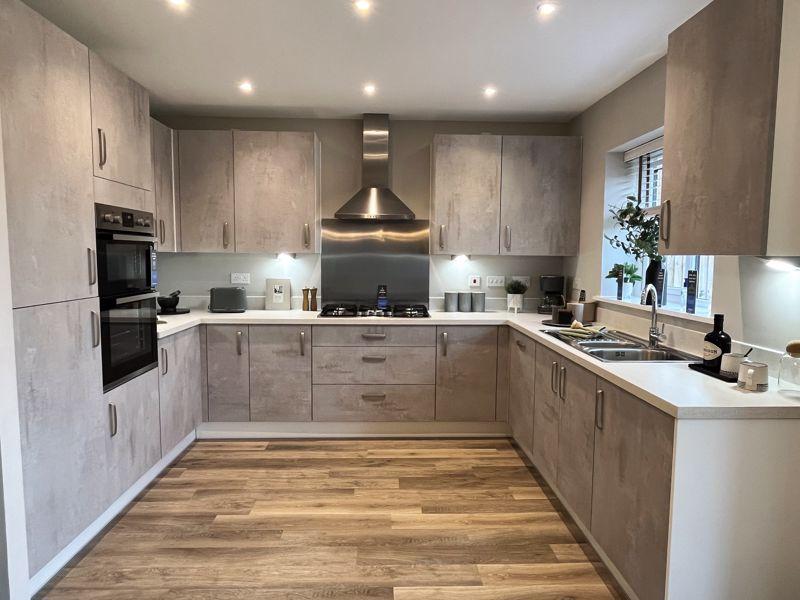Crab Hill, Wantage 3 bed detached house - £389,995