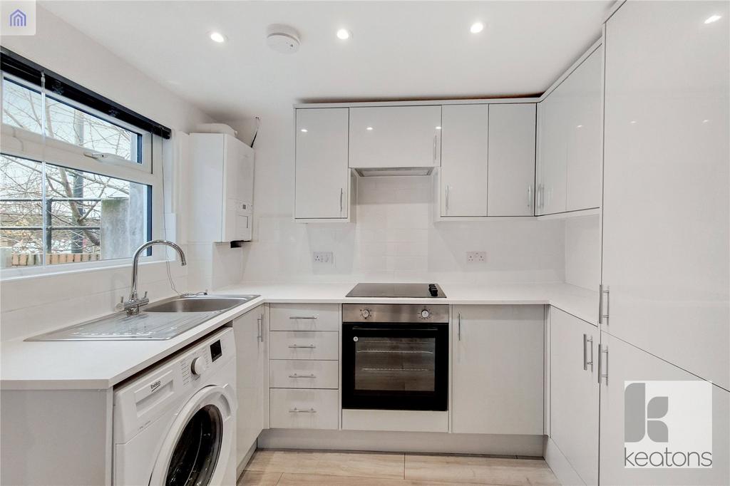 Douglas Way, Deptford, London, SE8 2 bed flat - £1,850 pcm (£427 pw)