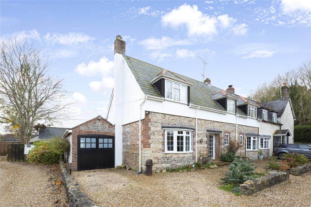 Charminster, Dorset 3 bed house - £450,000