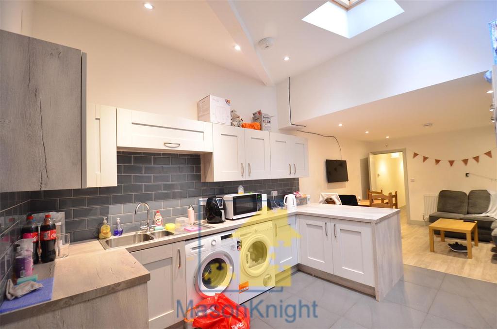 2023/2024 ACADEMIC YEAR Newly... 6 bed terraced house - £571 pcm (£132 pw)