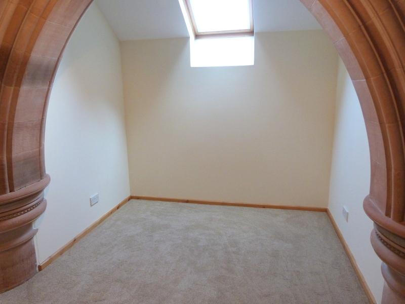 Middle Church, Tay Street, Perth, PH1 2 bed flat - £875 pcm (£202 pw)