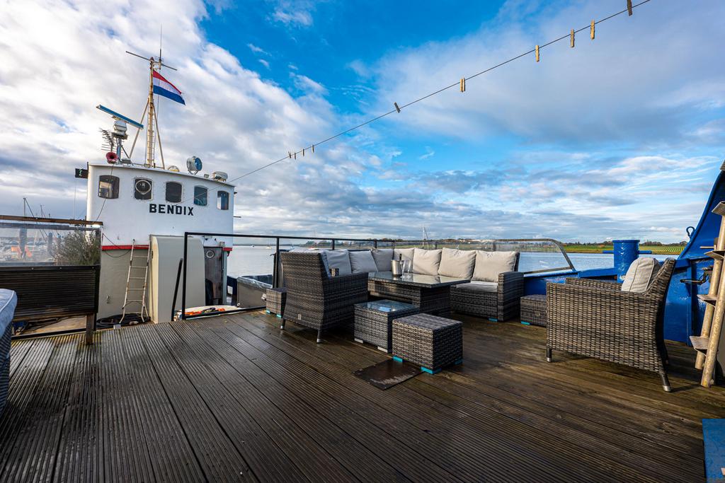 M V Bendix, Rochford, SS4 3 bed houseboat for sale - £130,000