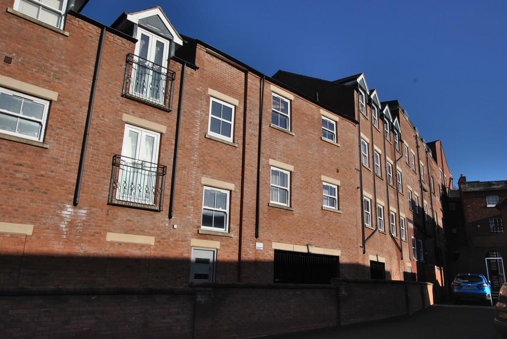 The Bank, Ten Tree Croft, Wellington... 2 bed apartment - £132,000