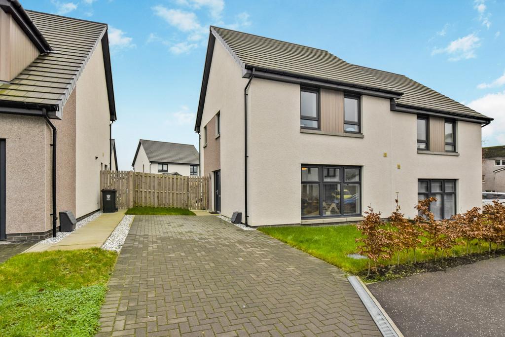 Douglas Davidson Drive, Rattray 3 bed semi-detached house for sale - £ ...